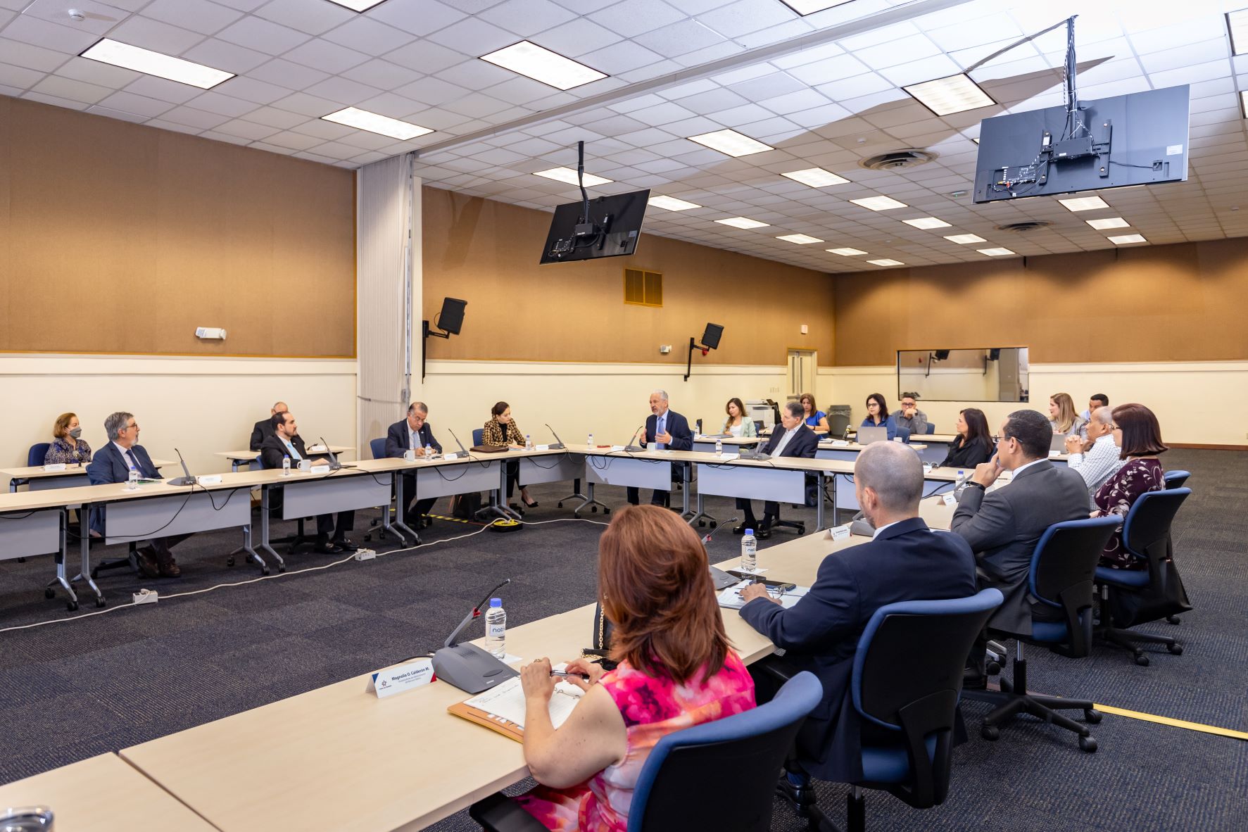 Comisionados de la CICH vuelven a reunirse, después de seis años ...